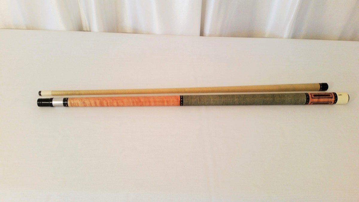 Runde Schon For Sale. A fine collectible custom billiard cue for sale.