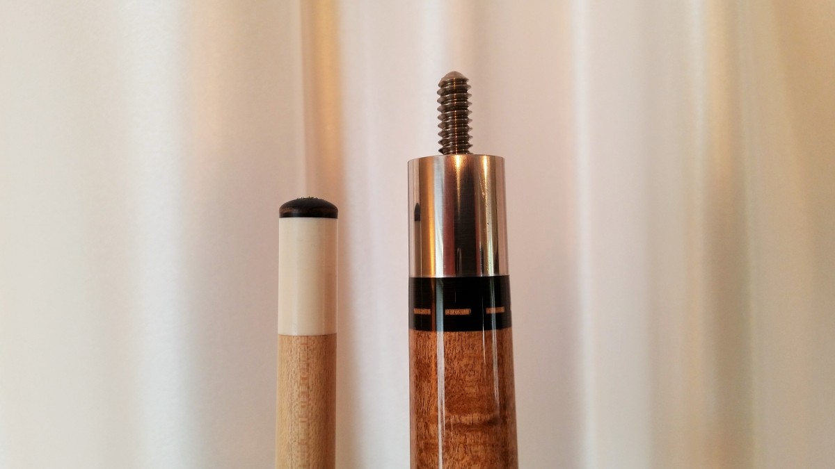 R1 Schon Pool Cue Stick For Sale. Pre 1985 Runde Stitch Ring Collars.