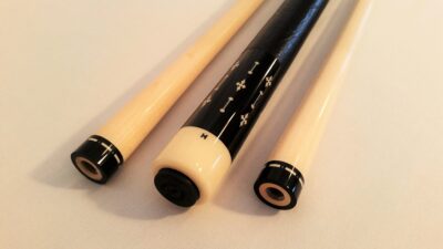 Robert Harris Custom Cue with 2 Shafts & Joint Protectors For Sale