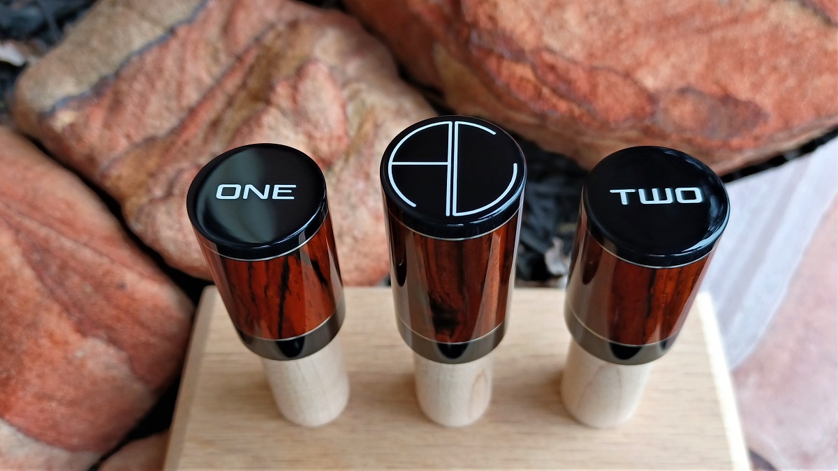 Custom Billiard Cue | Buy & Sell Collectible Pool Cue Sticks & Cases.